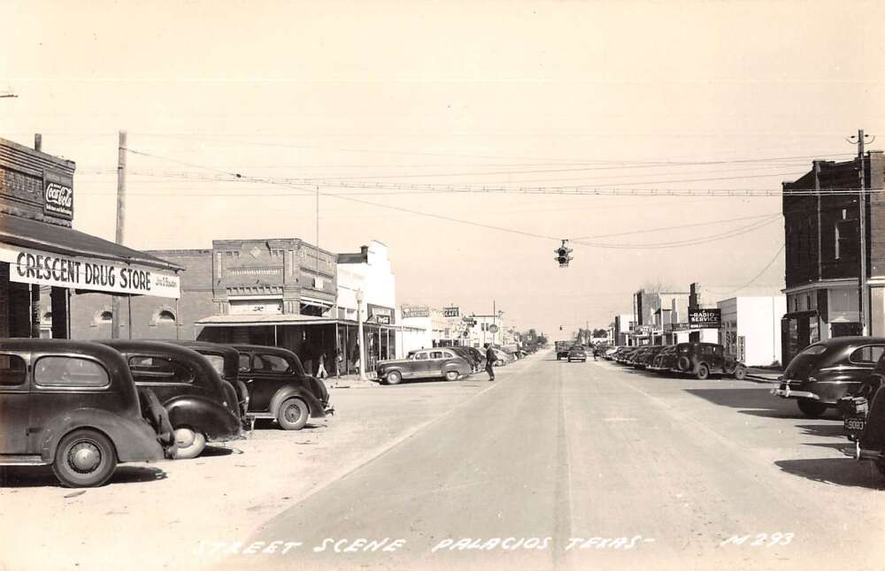 Palacious Texas Street Scene Real Photo Vintage Postcard AA27195 - Mary ...