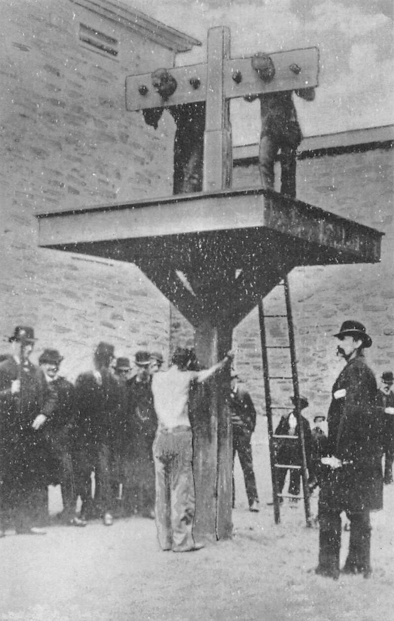 New Castle Delaware Whipping Post Vintage Postcard AA53659 - Mary L ...